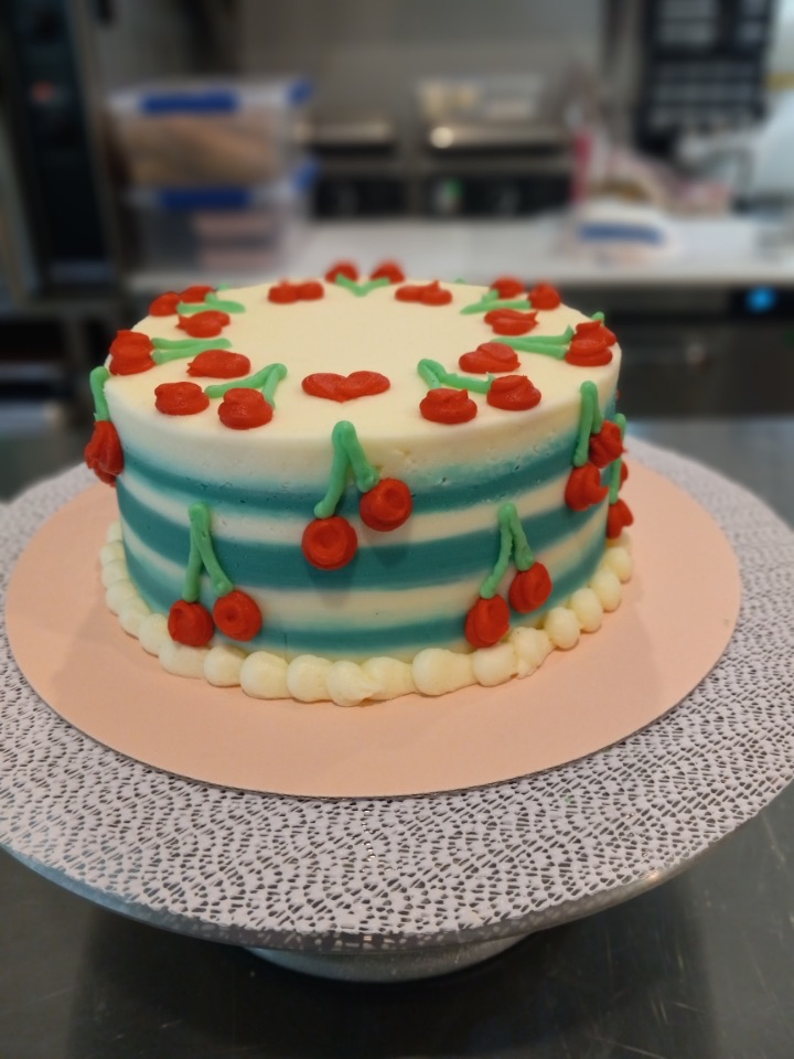 Retro Bakery MI - Cakes